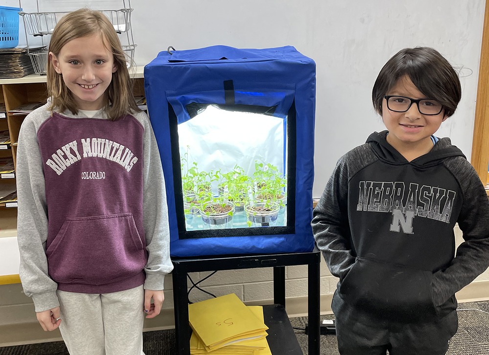 Green Thumbs | Lost Creek Elementary School